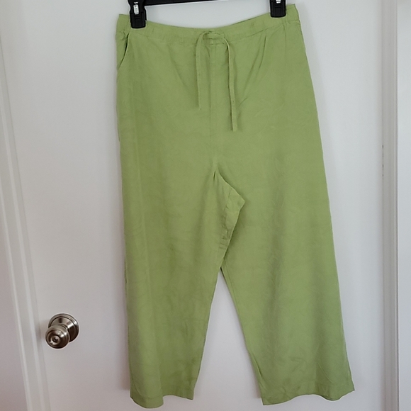 Lemon Grass | Pants & Jumpsuits | Lemon Grass Lightweight Capris | Poshmark